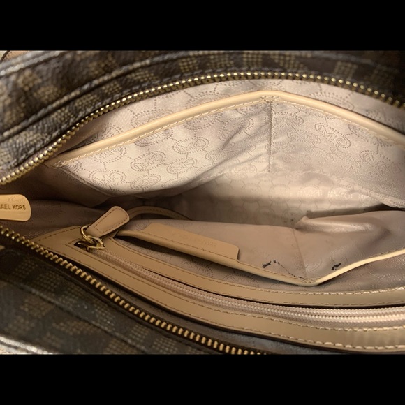 Michael Kors | Bags | Michael Kors Purse Wallet Checkbook Cover Set ...